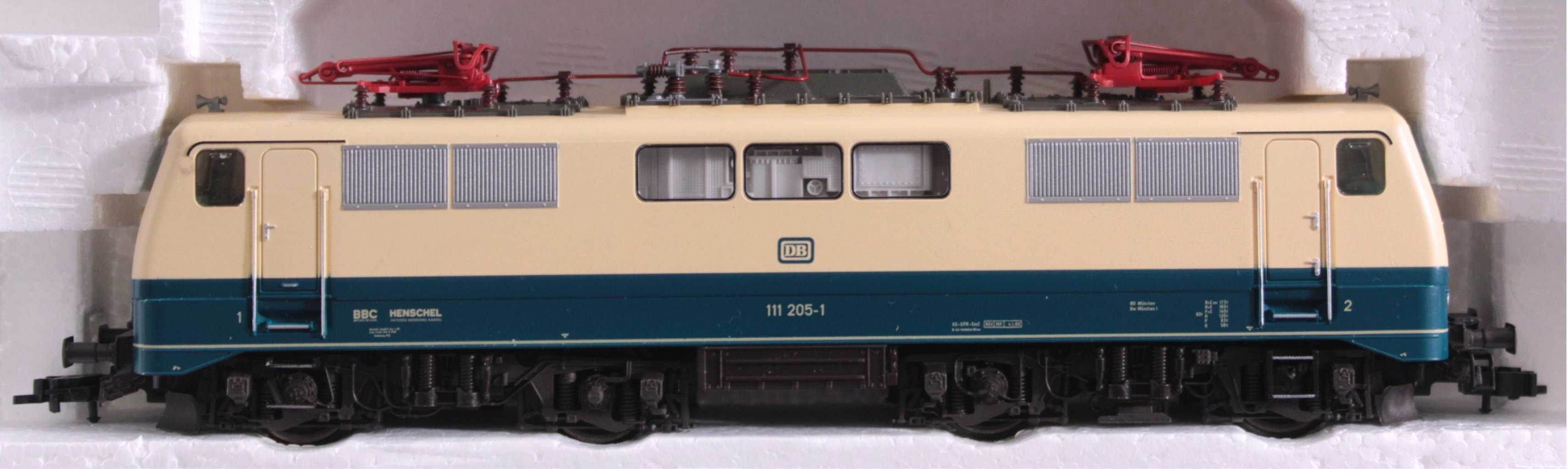 Fleischmann E-Lock 4215 Spur H0 und 6 Güterwaggons | Badisches Auktionshaus