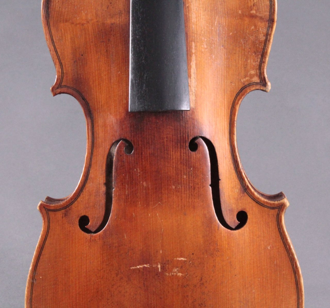 Geige / Violine mit Bogen und Geigenkasten um 1900 | Badisches Auktionshaus