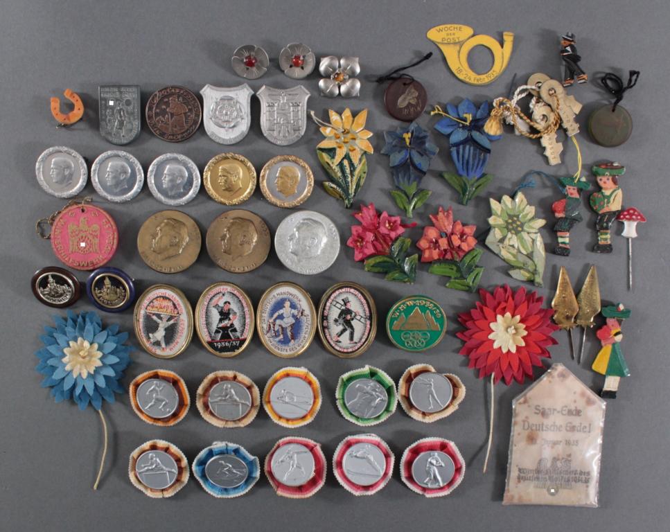 WHW – Anstecker | Badisches Auktionshaus