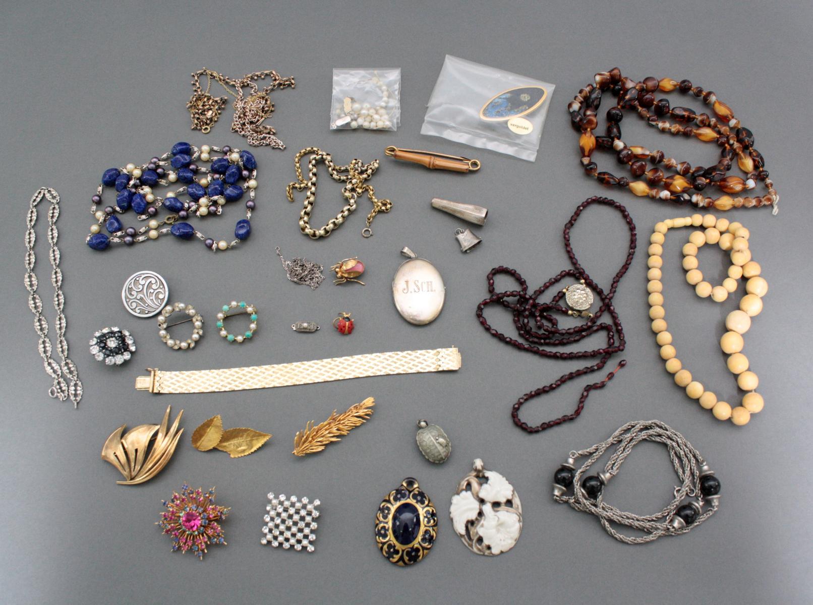 Konvolut Schmuck / Modeschmuck | Badisches Auktionshaus