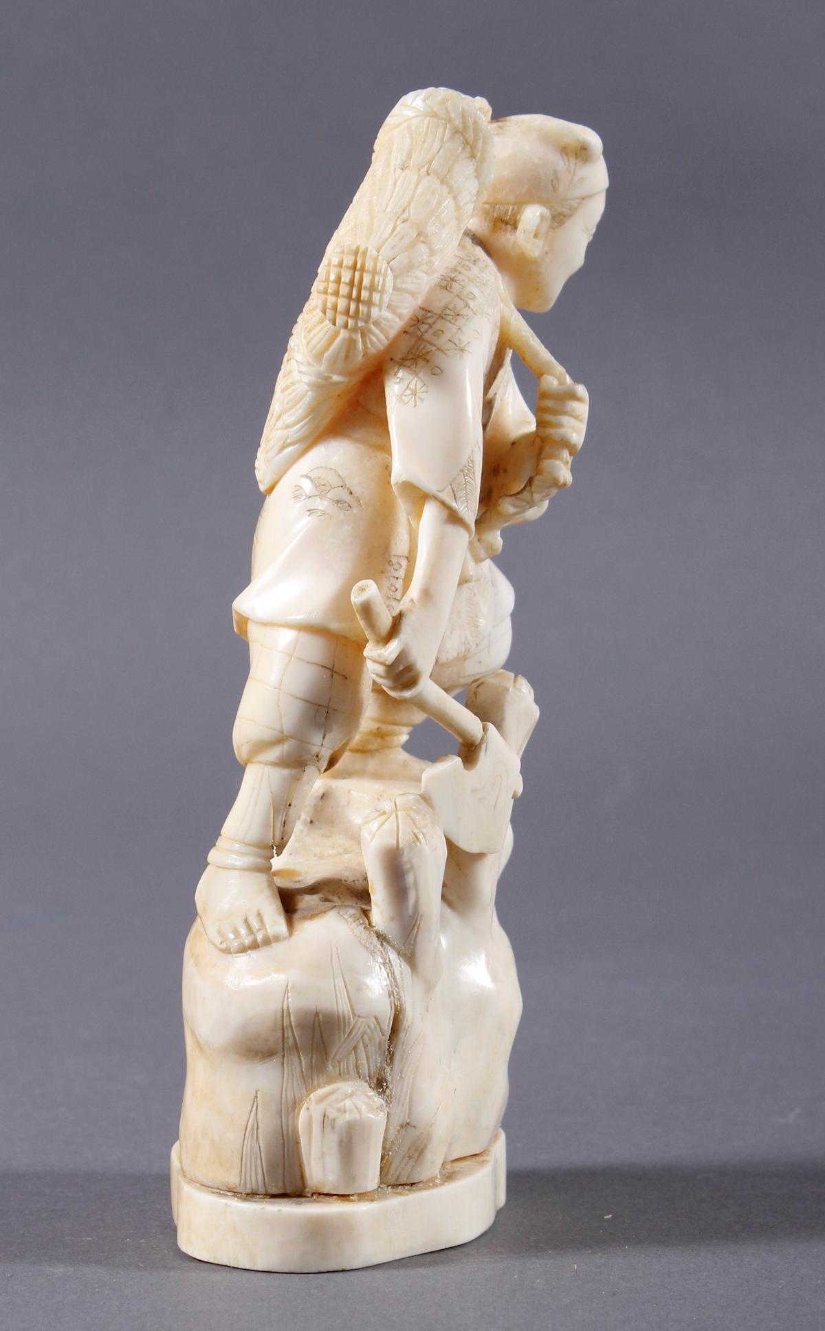 Elfenbeinfigur, Bauer, Japan, Meiji Periode | Badisches Auktionshaus