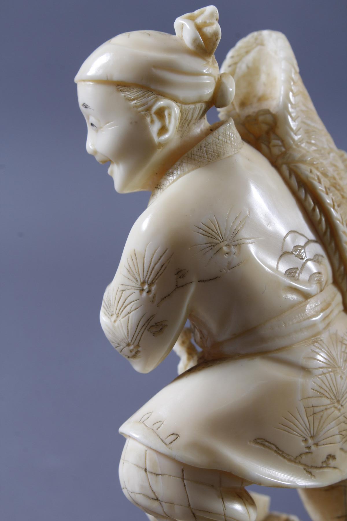 Elfenbeinfigur, Bauer, Japan, Meiji Periode | Badisches Auktionshaus