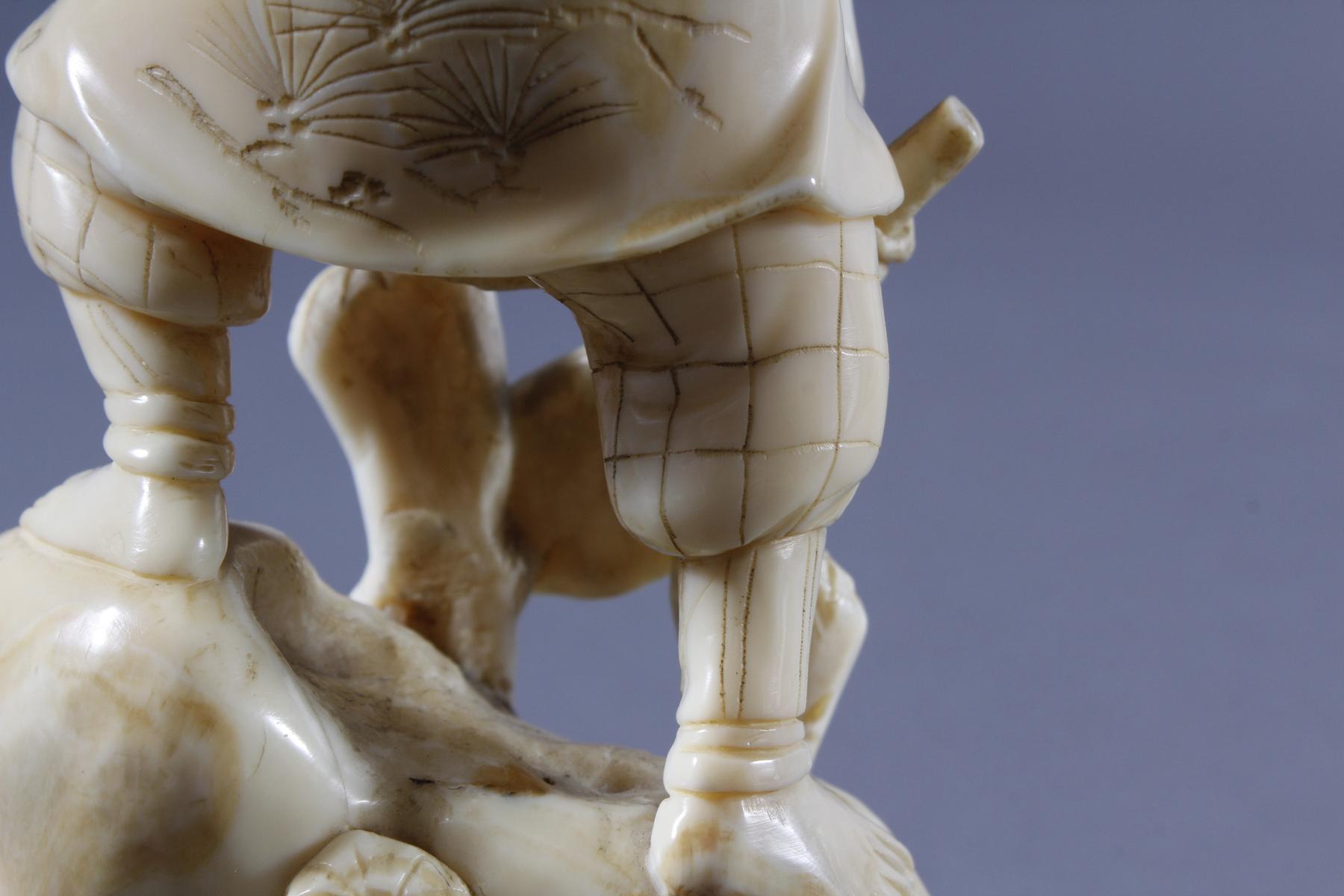 Elfenbeinfigur, Bauer, Japan, Meiji Periode | Badisches Auktionshaus