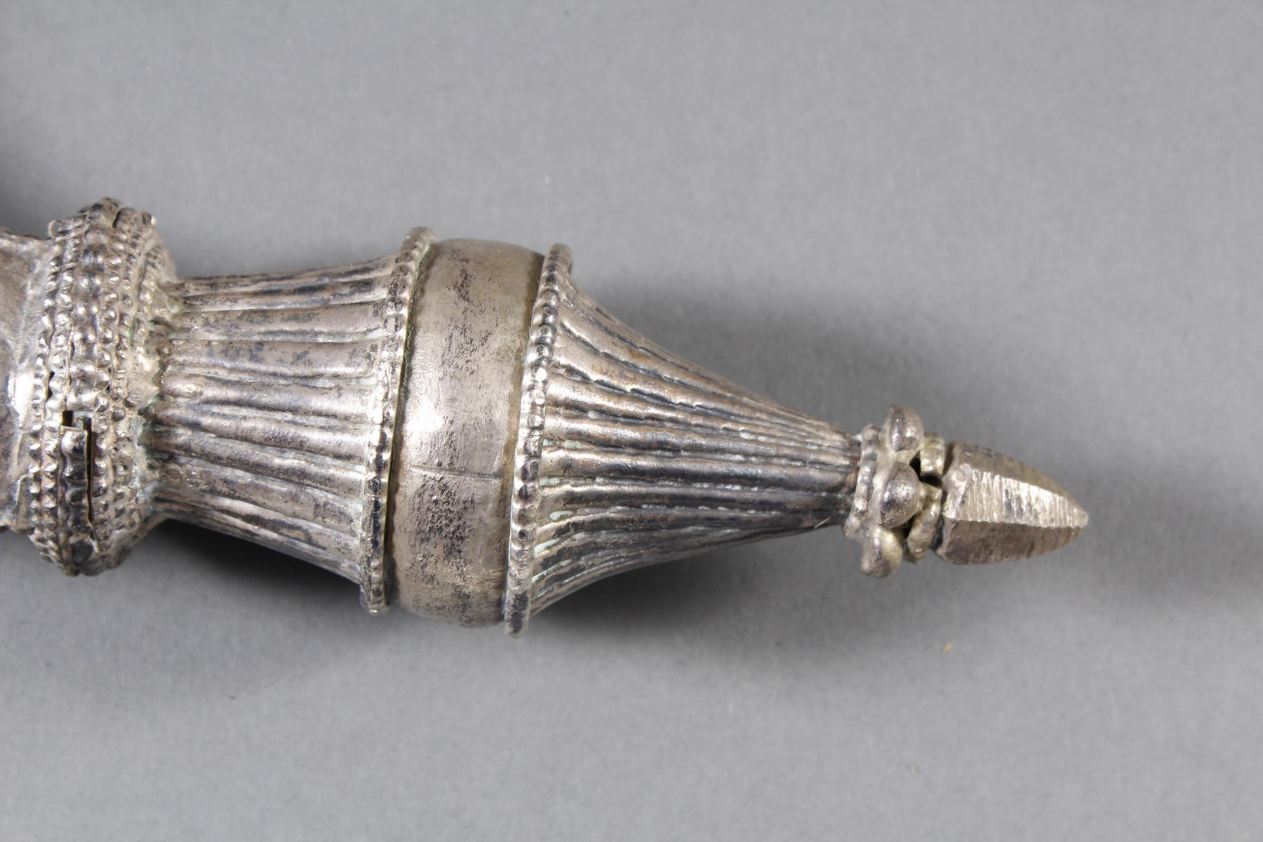 Djambia aus Silber, Jizan Jemen um 1900 | Badisches Auktionshaus