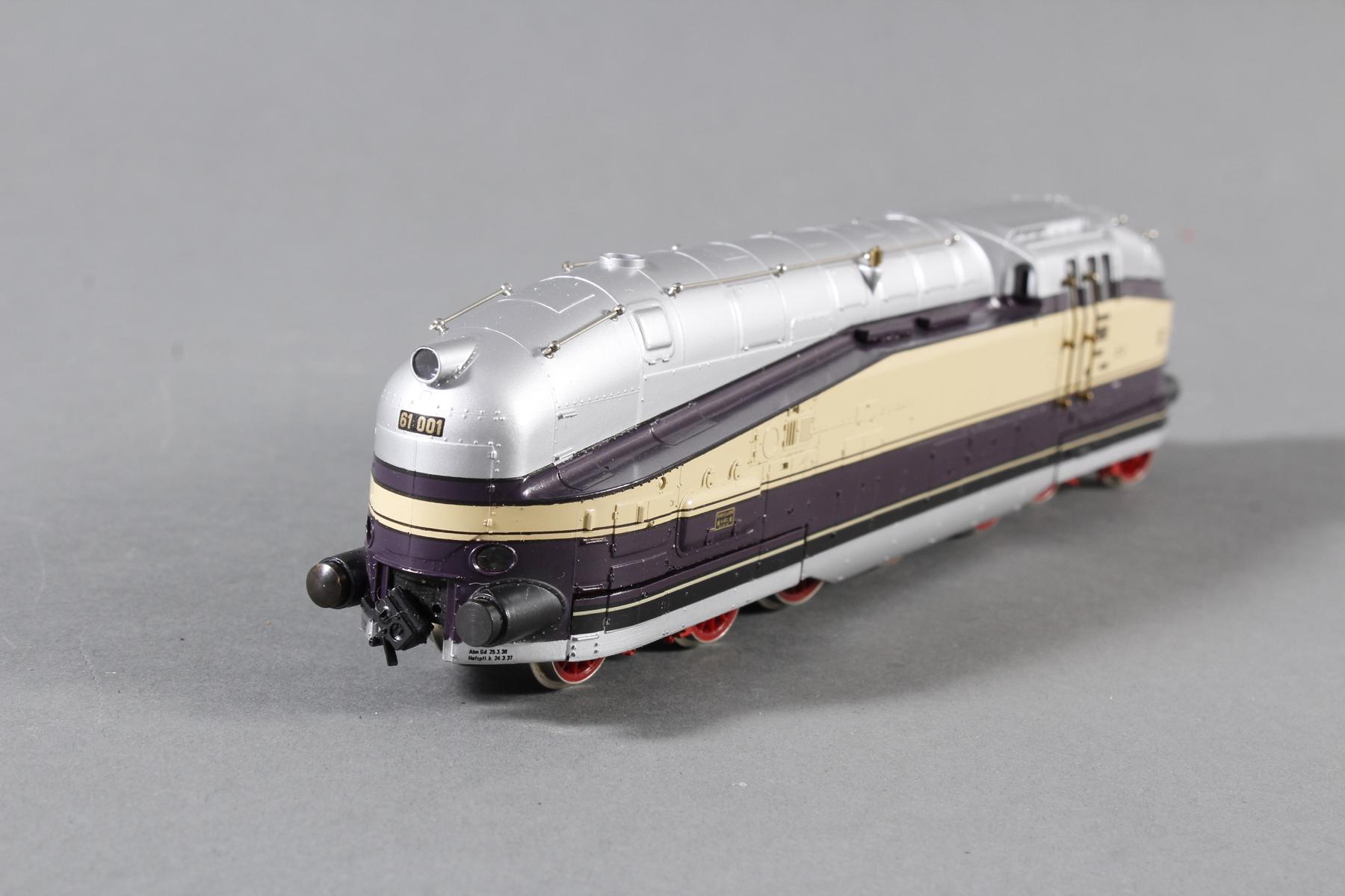 Rivarossi 0339 H0 DC Henschel Wegmann Zug mit BR 61 001 DRG | Badisches Auktionshaus