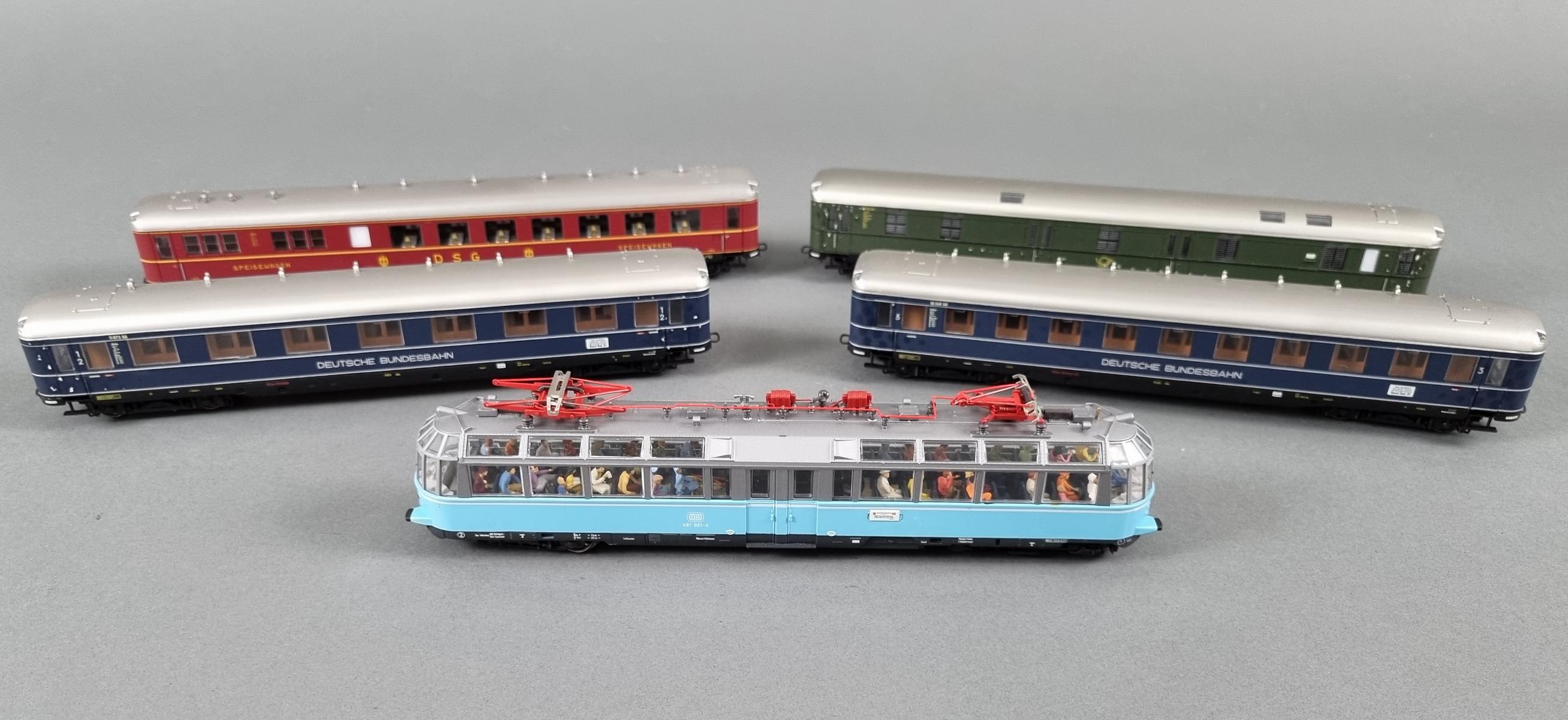 Roco 43930 Triebwagen 491 001-4 | Badisches Auktionshaus