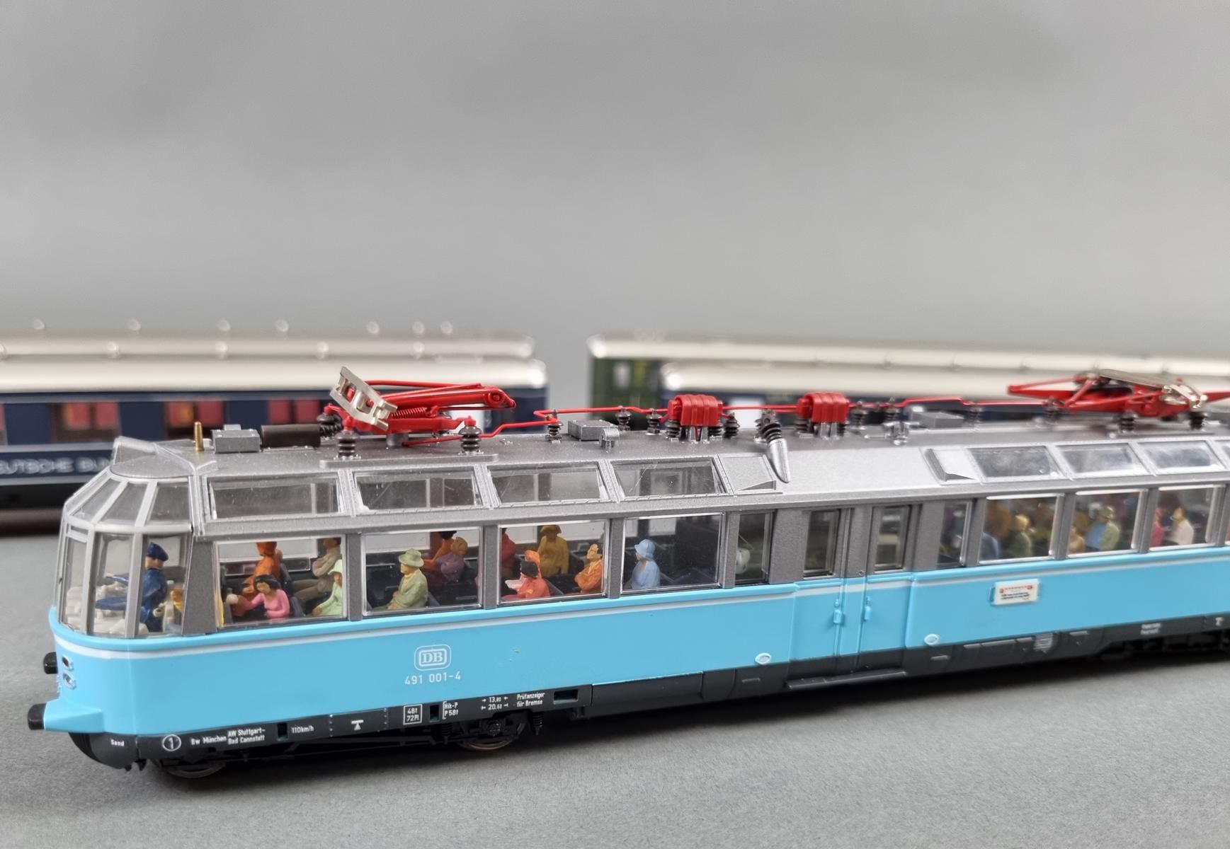 Roco 43930 Triebwagen 491 001-4 | Badisches Auktionshaus