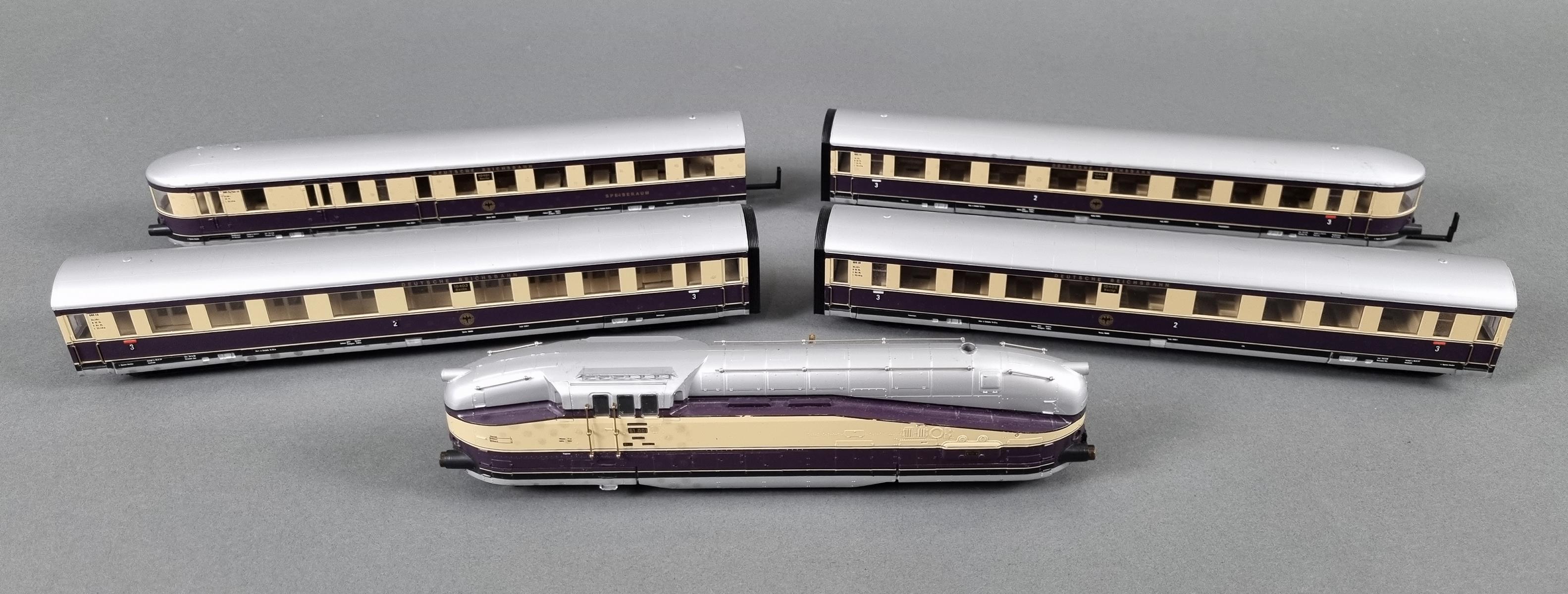 Rivarossi Henschel Wegmann Zug Set 5-teilig, H0 | Badisches Auktionshaus