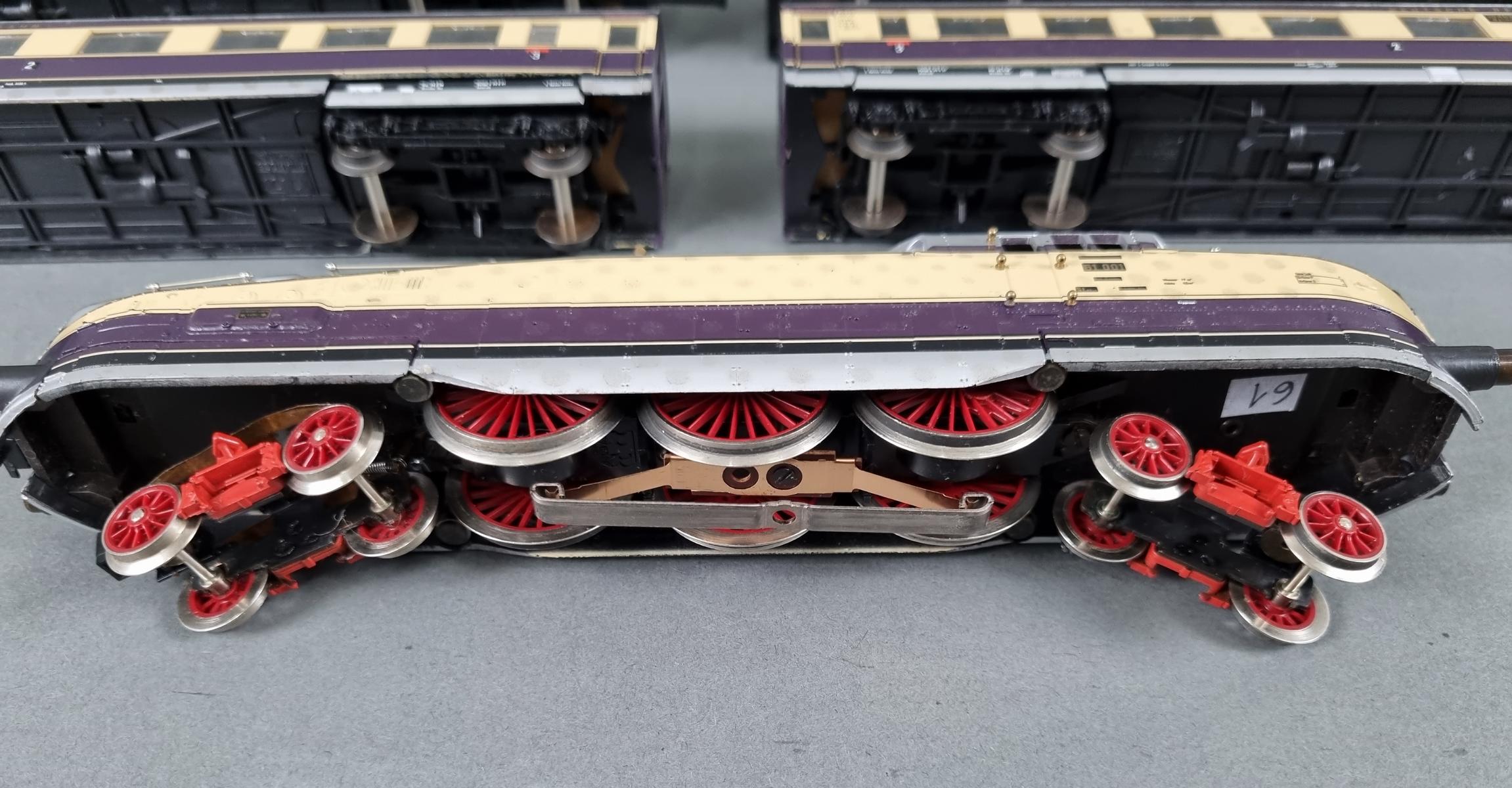 Rivarossi Henschel Wegmann Zug Set 5-teilig, H0 | Badisches Auktionshaus