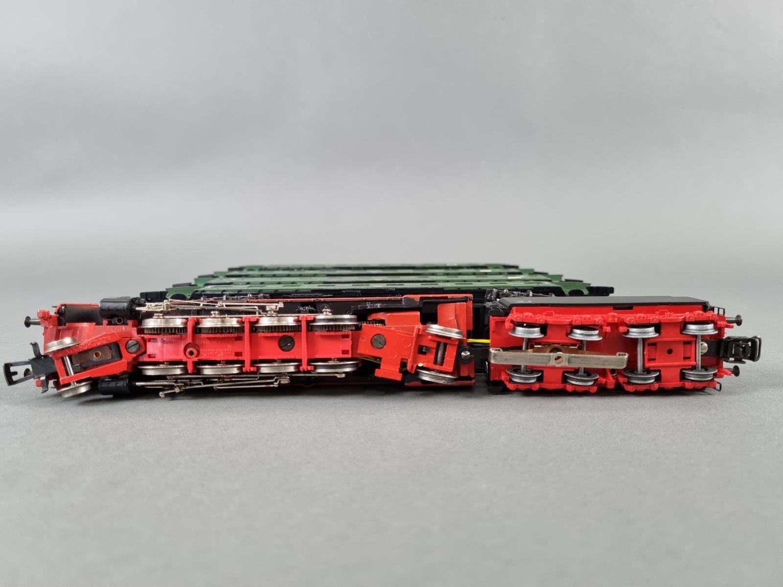 Märklin 41334 Dampflok mit 4 Wagons | Badisches Auktionshaus