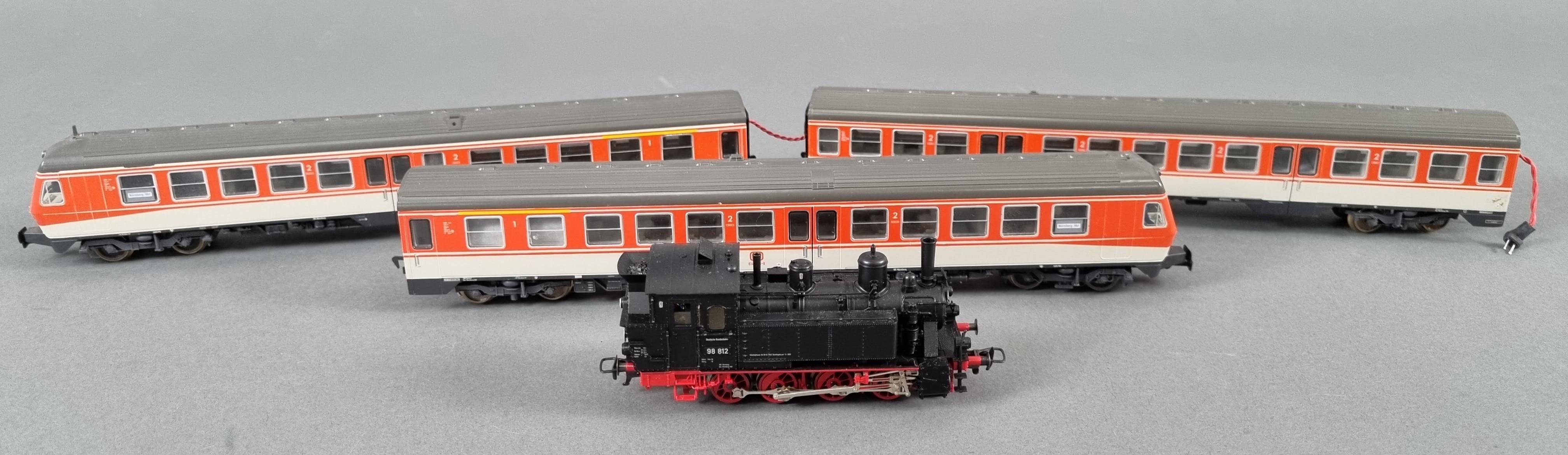 Fleischmann 4430. Dieseltriebzug 3-tlg und Fleischmann 98 812 ...